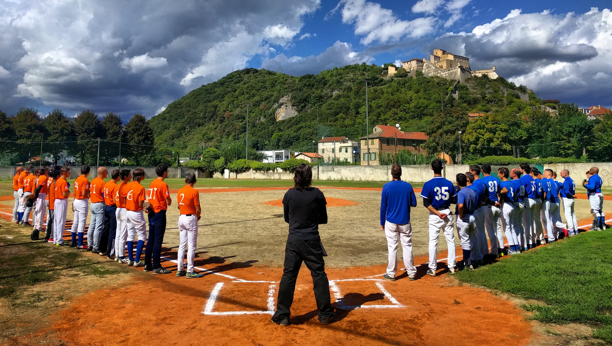 Fiocco rosa a Finale Ligure: nasce il Viola Field - Federazione ...