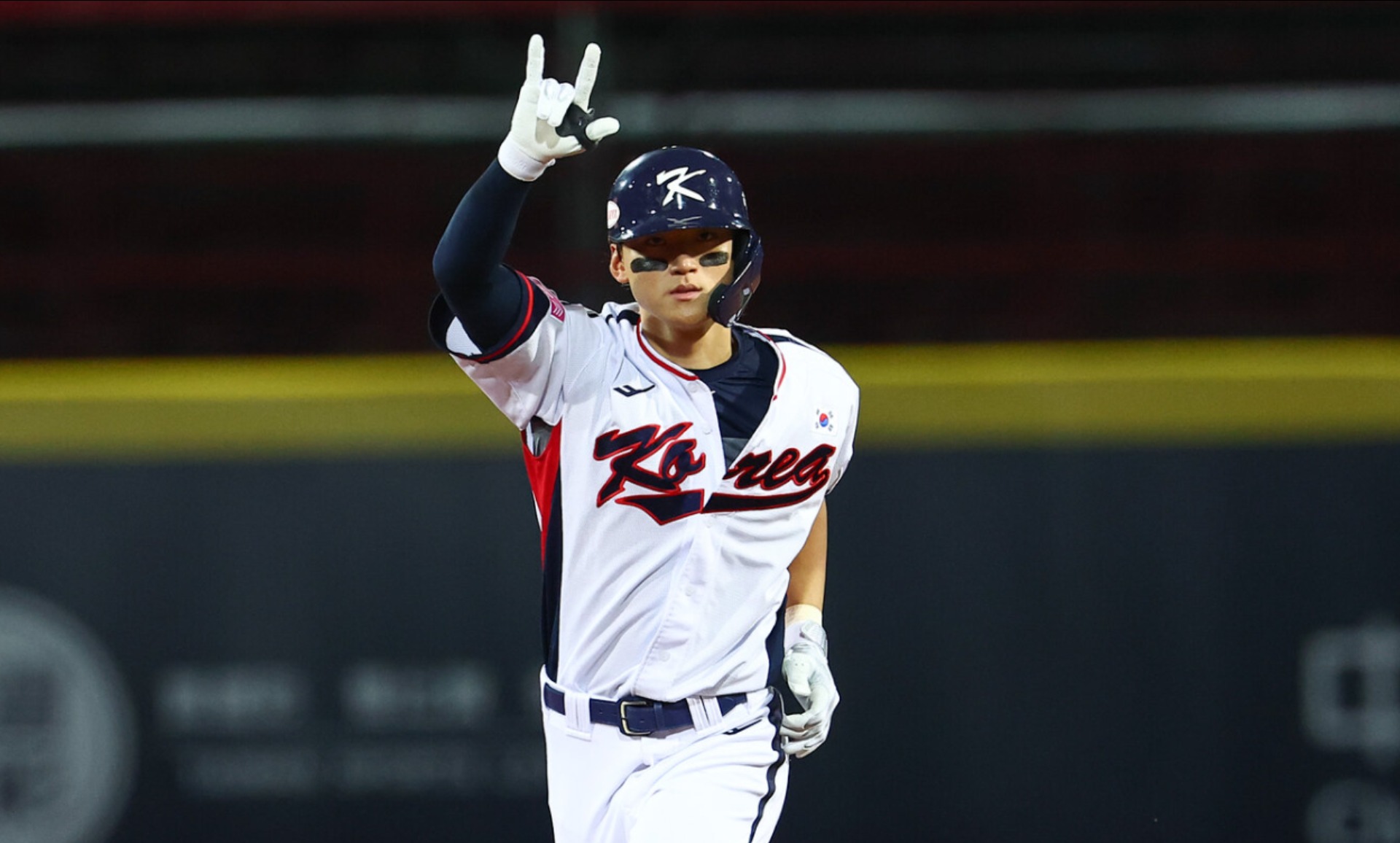 WBSC Premier12 star Doyeong Kim earns KBO MVP and Best Hitter Awards - World Baseball Softball ...