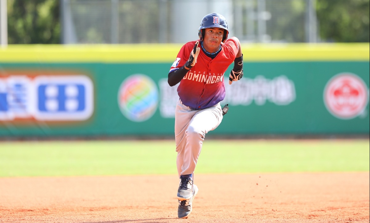 Dominican Republic slug their way to third win - World Baseball ...