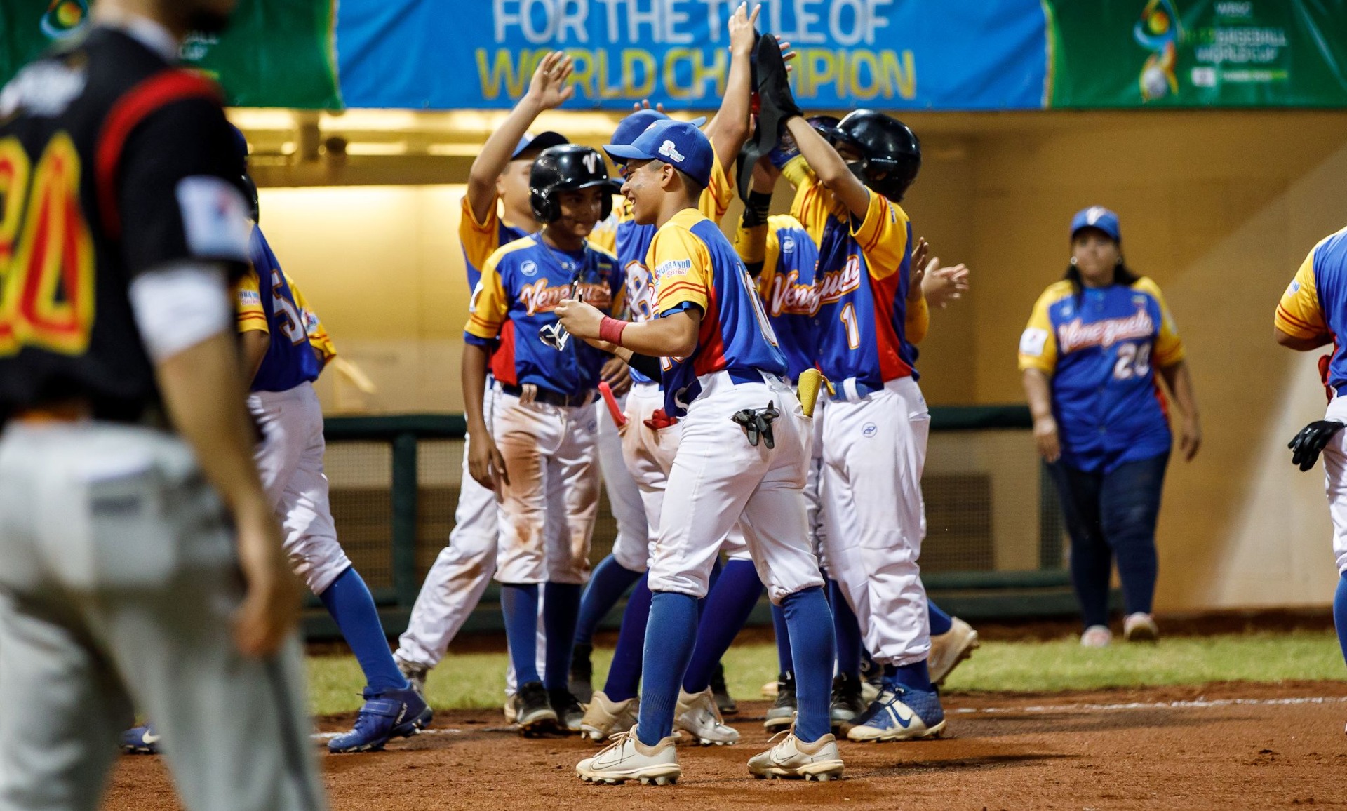 Jhonson Freitez leads Venezuela to win over Germany - World Baseball ...