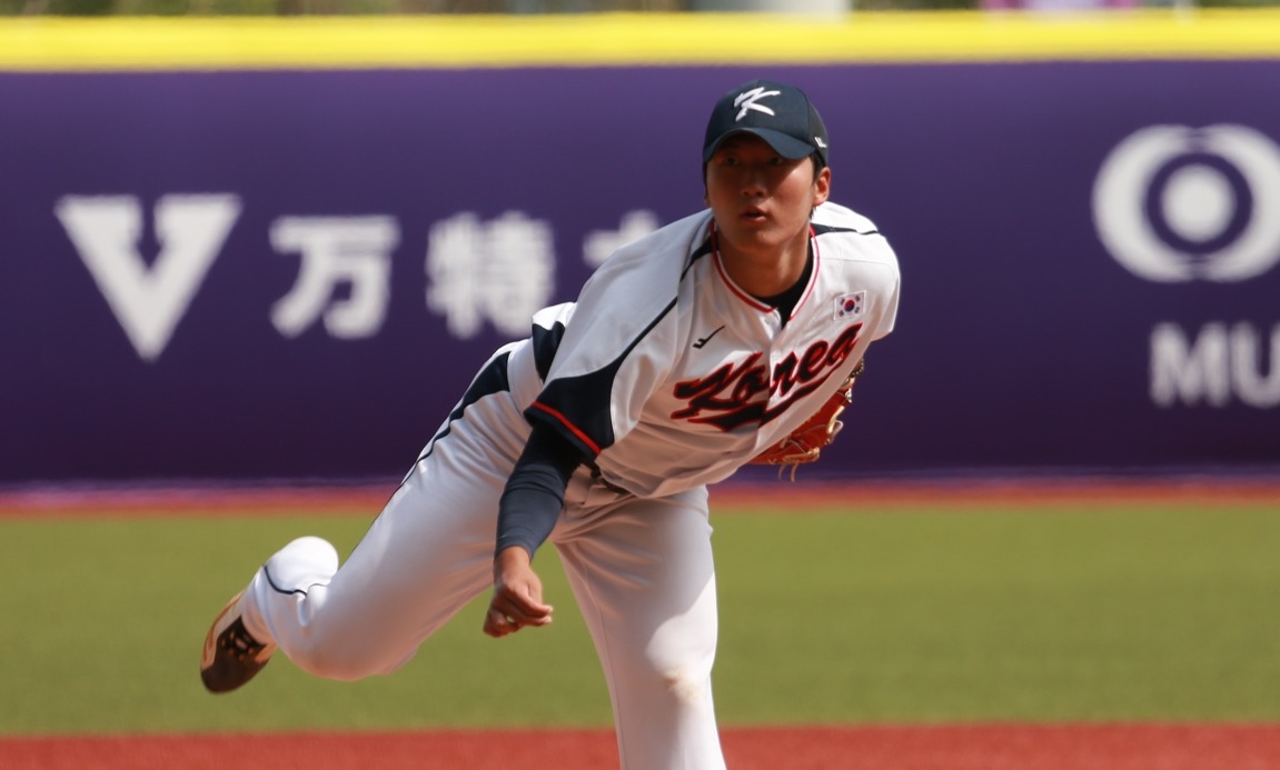 Korea little less than perfect, outscore China - World Baseball ...