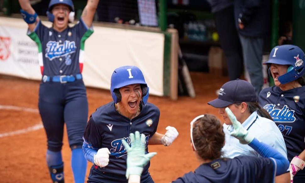 Europei di Softball, standing ovation per l'Italia: 8-1 alla Gran Bretagna, Azzurre in finale ...