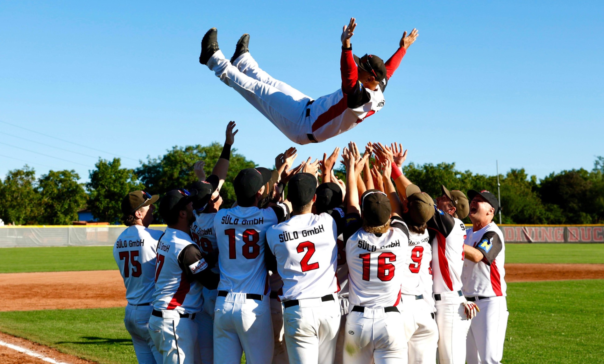 Historischer „Three-Peat“! Wr. Neustadt Diving Ducks zum dritten Mal in ...