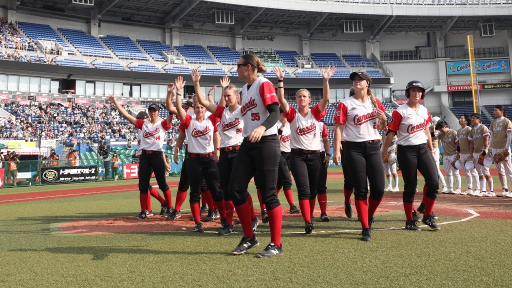 Softball World Championship: Day 11 photo gallery - World Baseball ...